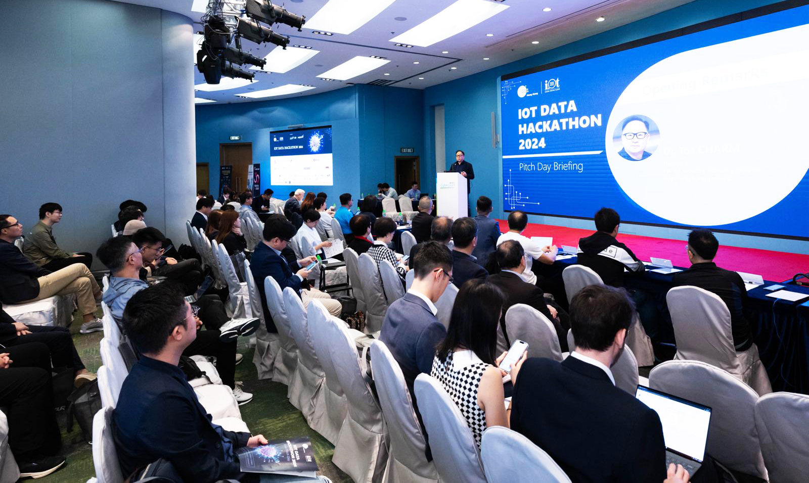 Innovation Solutions Unveiled at the 1st IOT Data Hackathon – A Showcase of Talent and ...